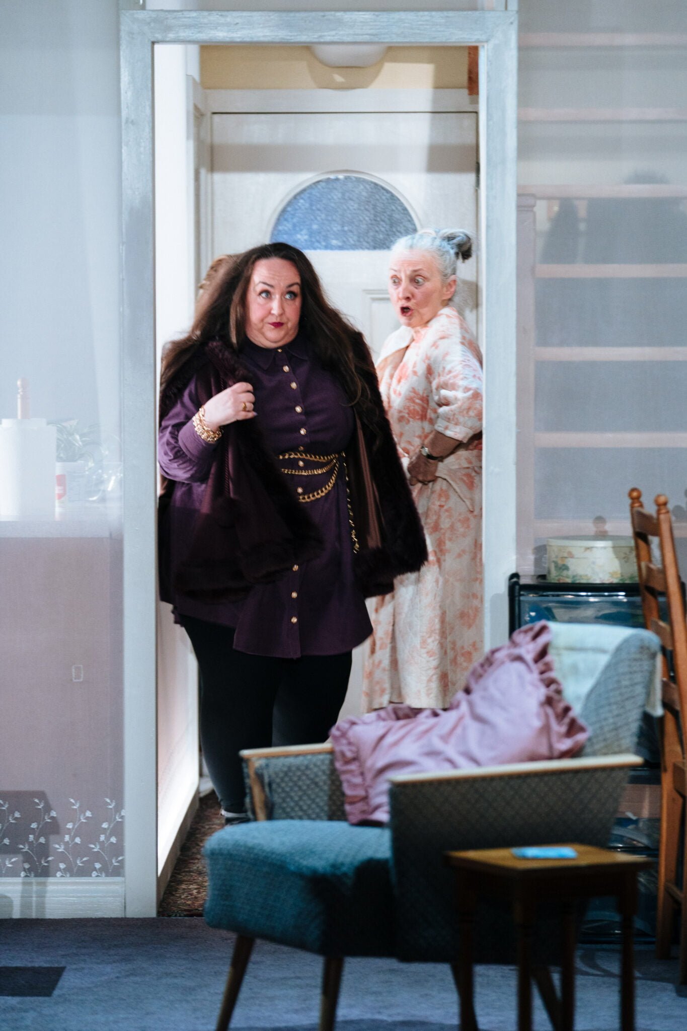 REVIEW: Dixon And Daughters, Dorfman NT (2023) | TheatreVibe