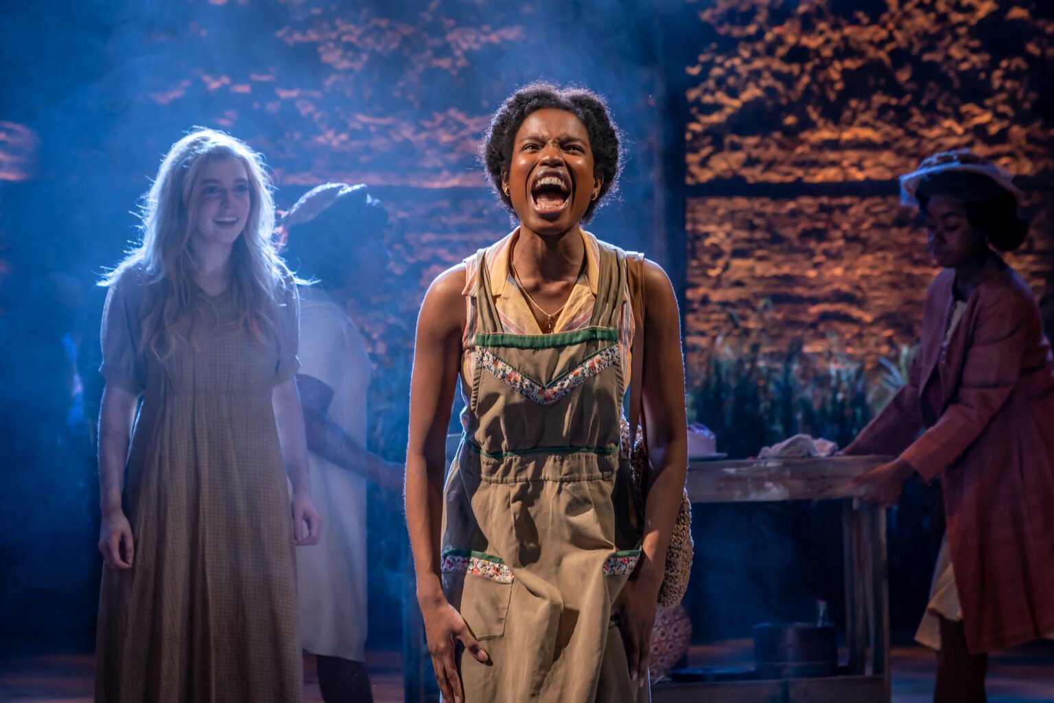 REVIEW: The Secret Life of Bees, Almeida (2023) – TheatreVibe