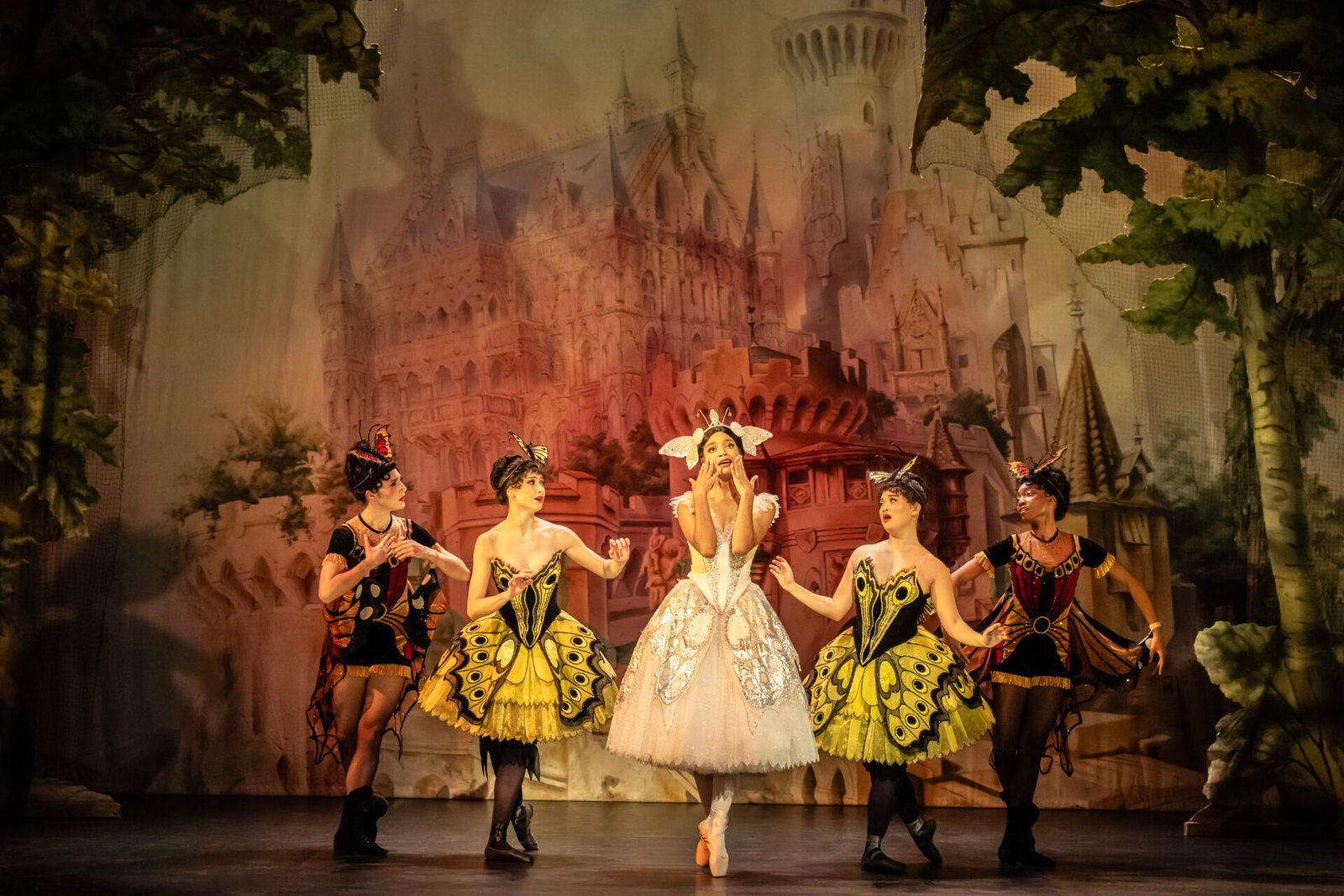 REVIEW: Matthew Bourne's Swan Lake, Sadler's Wells (2024) | TheatreVibe