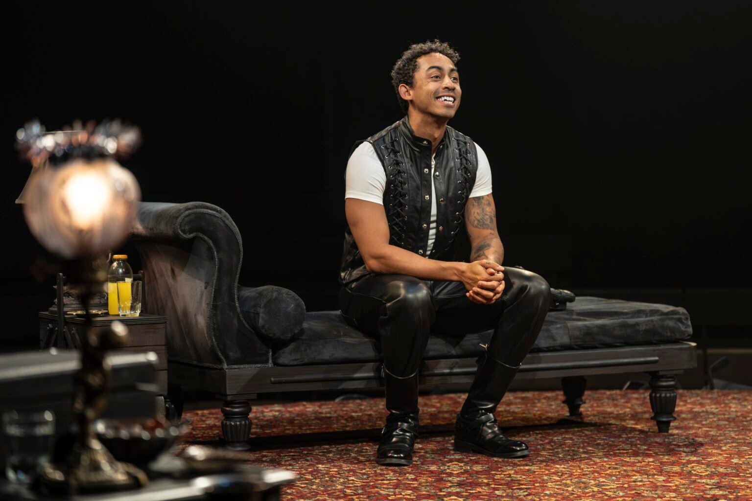 REVIEW: Entertaining Mr Sloane, Young Vic (2025) | TheatreVibe