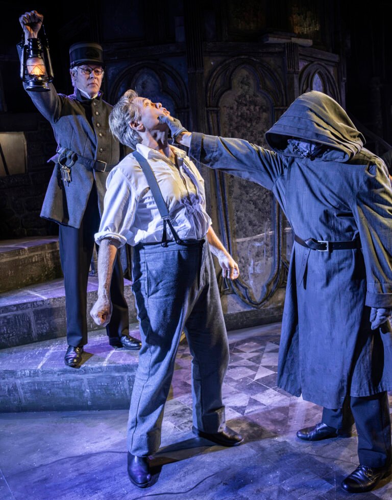 REVIEW: The Shadow in the Mirror, Mill at Sonning (2025) – TheatreVibe