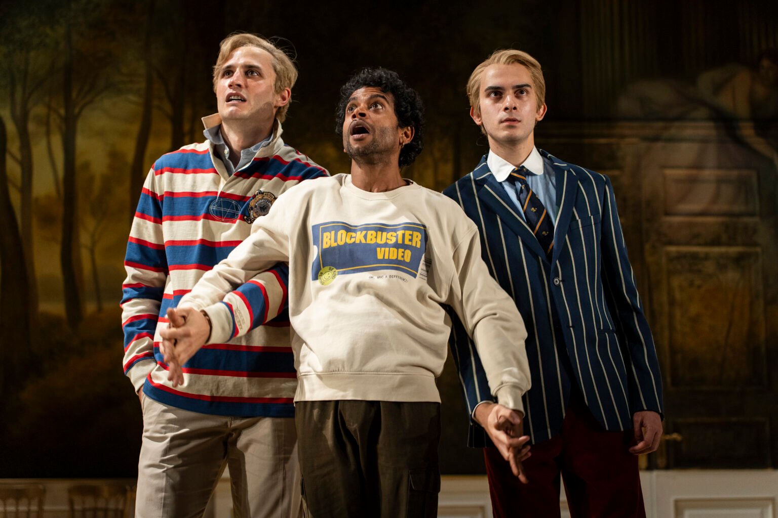 REVIEW: Hamlet, Lyttelton Theatre National (2025) | TheatreVibe