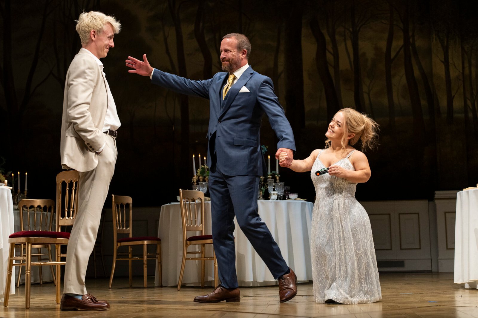 REVIEW: Hamlet, Lyttelton Theatre National (2025) | TheatreVibe