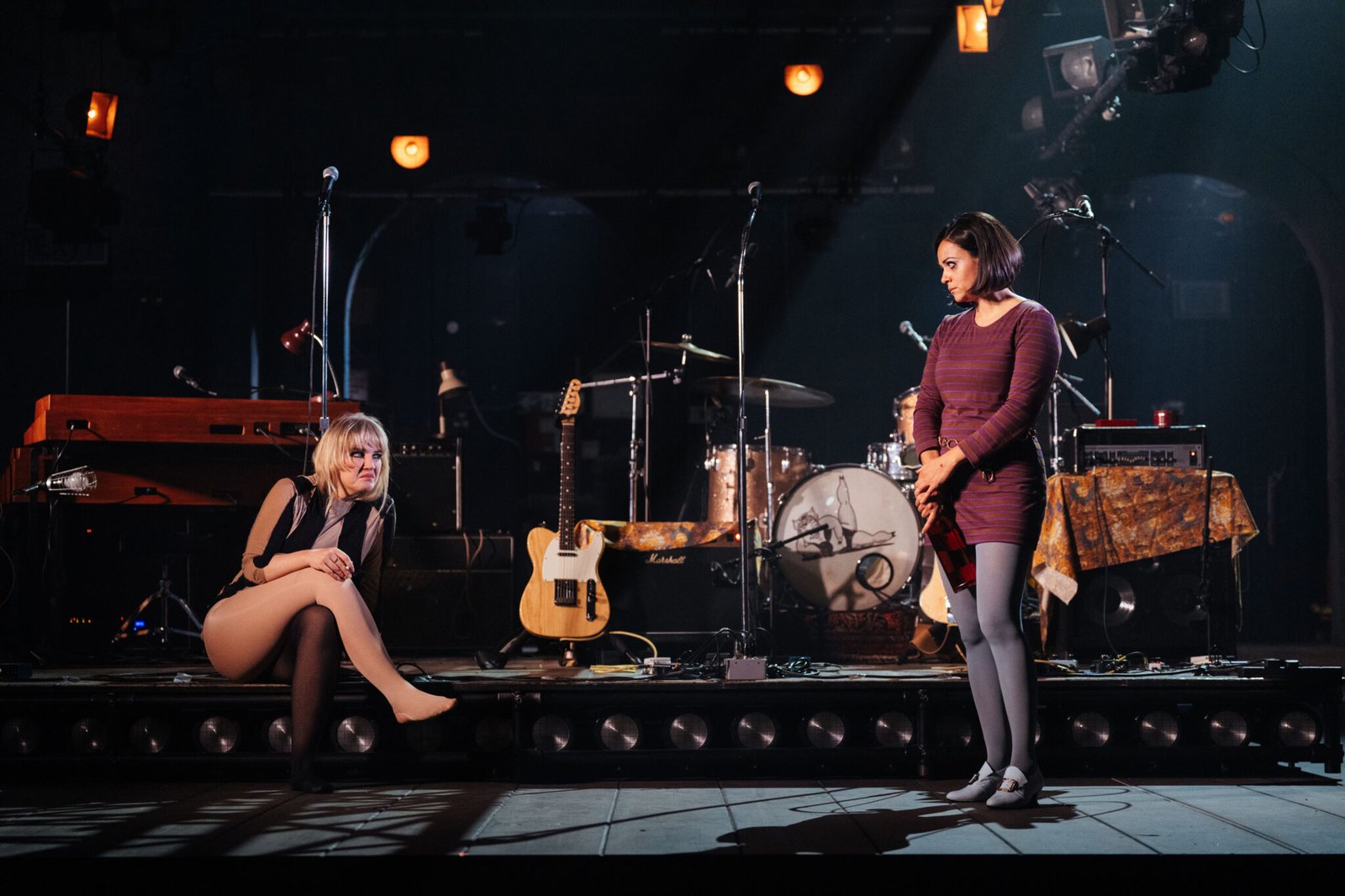 REVIEW: Teeth ‘n’ Smiles. Duke of York’s (2026) – TheatreVibe